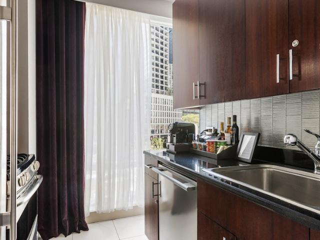 1 central park w 422