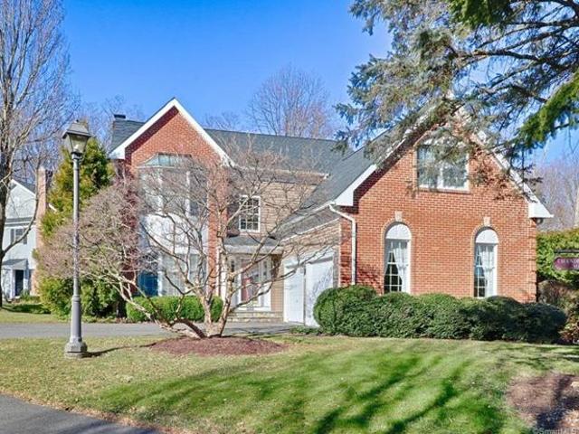 1 Chandlers Ln S #1, Fairfield, CT 06824