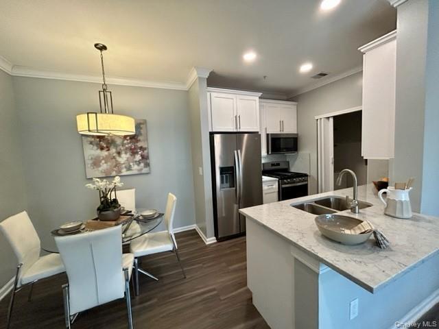 1 Charles Pond Drive 913