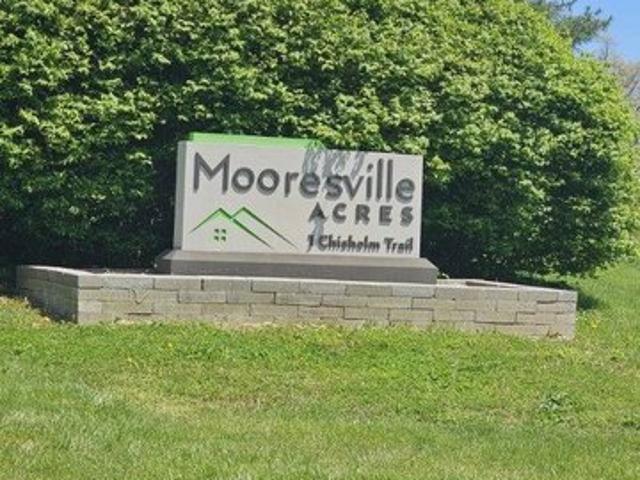 1 Chisholm Trl, Mooresville, IN 46158