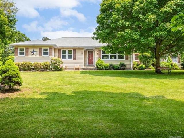 1 Circle Dr E, Ridgefield, CT 06877