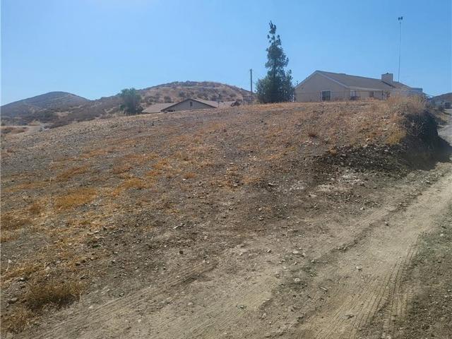 1 Circle Dr, Menifee, CA 92587 | MLS #SW26053 | Compass
