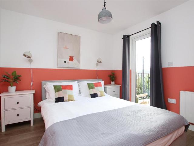 1 Claremont Terrace, Bath BA1 1 bed flat to rent £1,450 pcm £335 pw