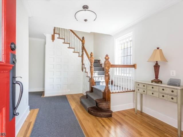1 Claremont Pl # 1
