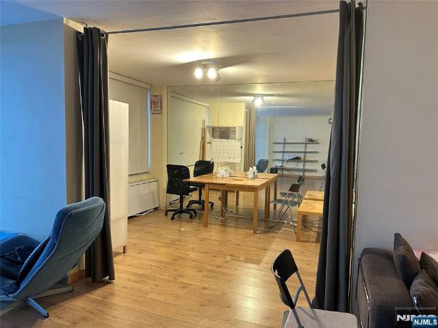 1 Claridge Dr Unit 925, Verona, US, NJ