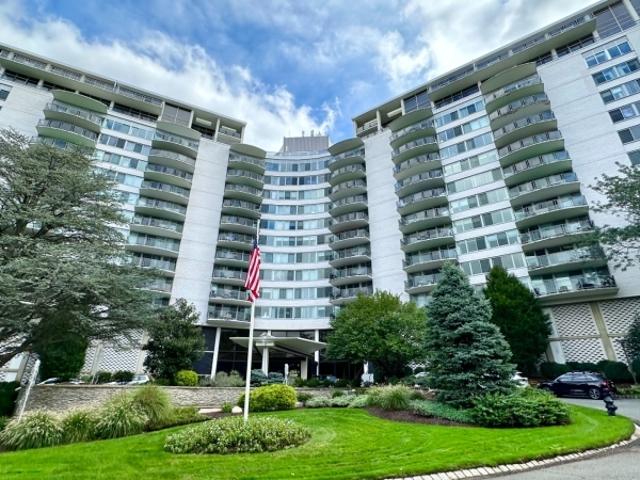 1 Claridge Dr # 1000