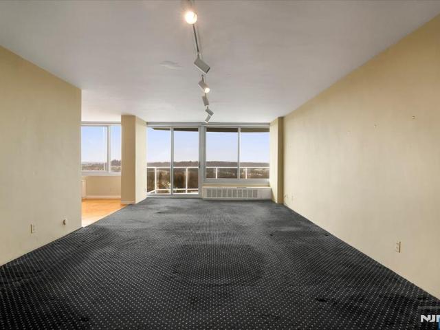 1 Claridge Drive # 523