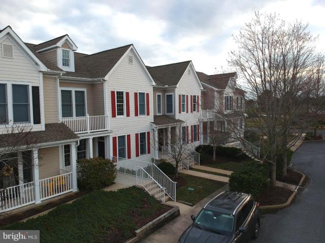 1 Club House Dr, Unit E, Ocean View, DE 19970 | MLS #DESU2107 | Compass