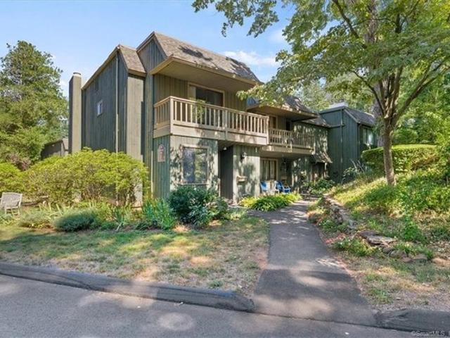 1 Coach Dr Unit 1, Southington, CT 06489