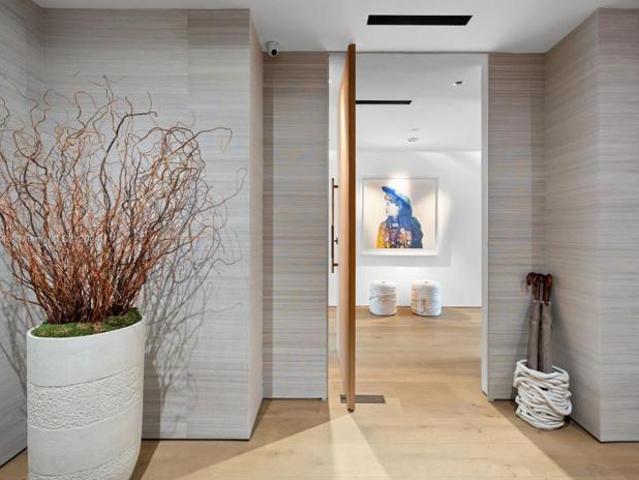 1 Collins Ave #302, Miami Beach, FL 33139