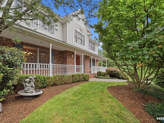 1 Concord Court