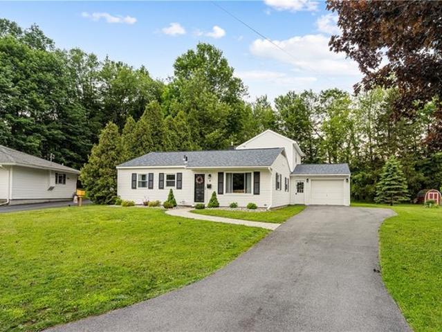 1 Cone Cir, New Hartford, NY 13413