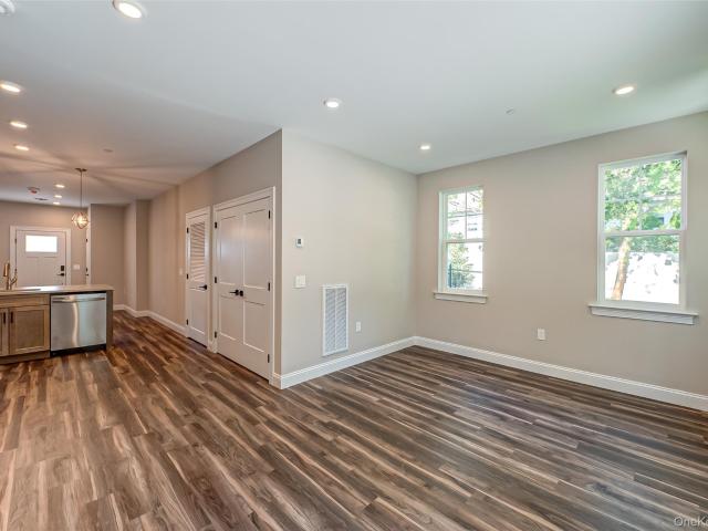 1 Conklin Street 202