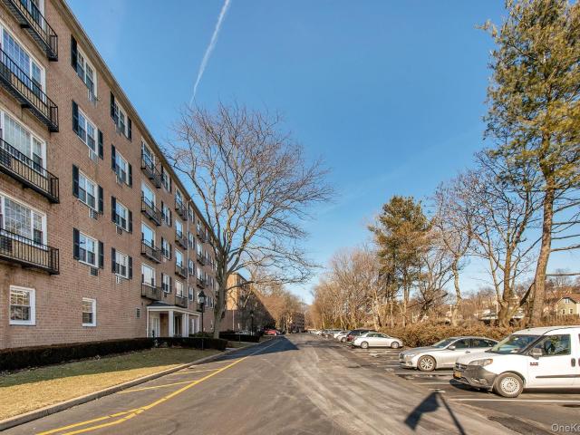 1 Consulate Drive 2C