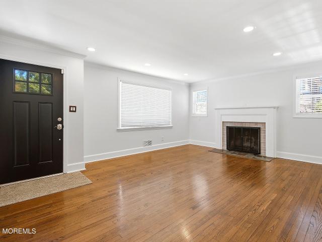 1 Cottage Place