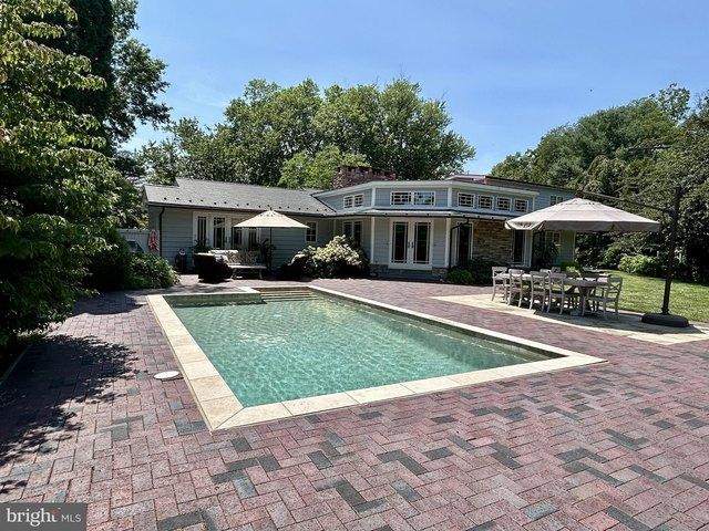 1 Country Club Ln, Doylestown, PA 18901