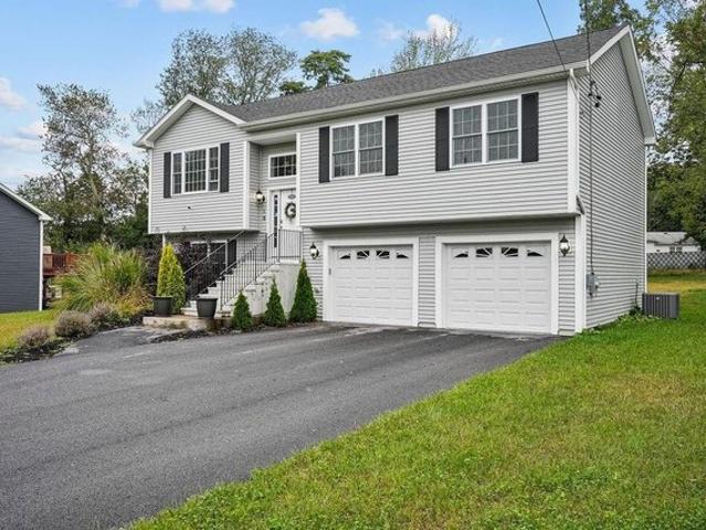 1 Countryside Way, West Warwick, RI 02893