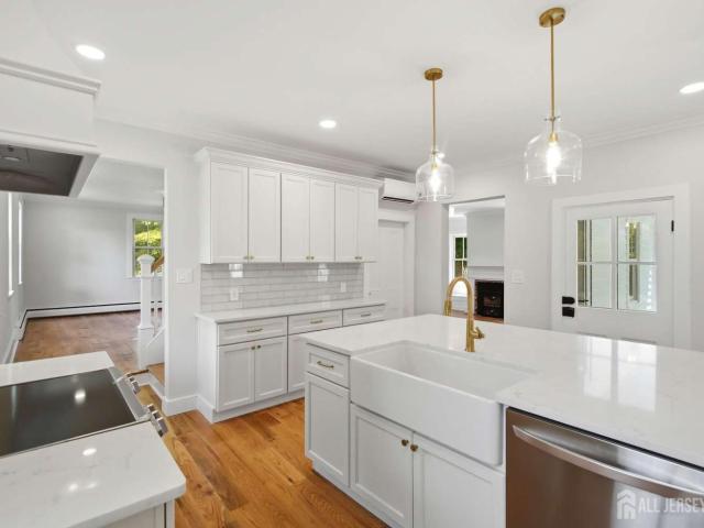 1 Cranbury Neck Road