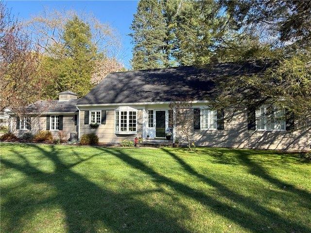 1 Creekside Rd, Fairport, NY 14450