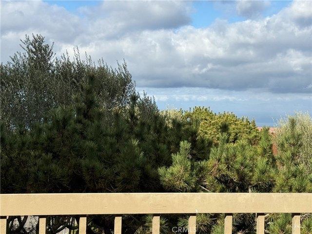 1 Cresta Verde Dr, Rolling Hills Estates, CA 90274