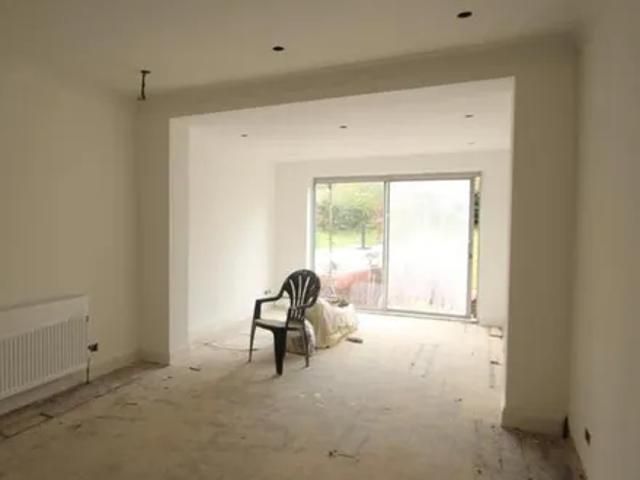 1 Crowland Gardens, Oakwood, London, N14 6AP, United Kingdom | 4 bed house for rent #108865521 | Rentberry