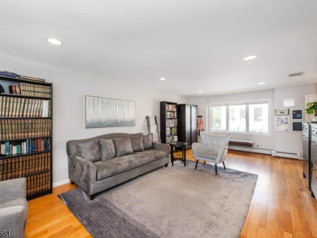 1 Dawson Ave