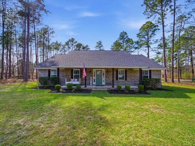 1 Dellwood Ln, Wedgefield, SC 29168
