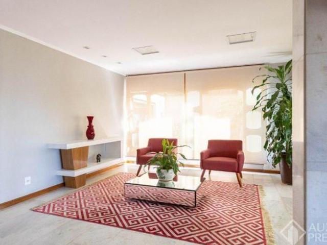 1 dormitório com garagem e terraço aberto