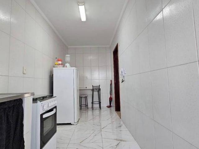 1 Dormitório, prédio proximo do mar, valor abaixo do mercado, ampla metragem!