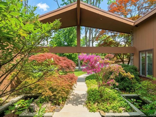 1 Druid Court