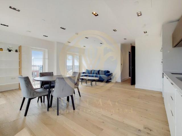 1 Exchange Gardens, London SW8 2 bed apartment to rent £4,200 pcm £969 pw