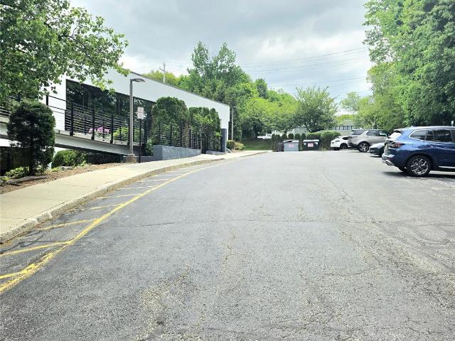 1 Executive Boulevard 105B