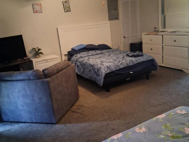 1 Extra Large and one Large Rooms for Rent