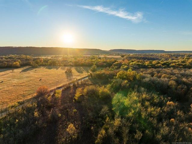 1 E 1020 Rd, Warner, OK 74469