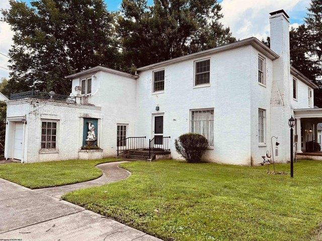 1 E 4th St, Weston, WV 26452