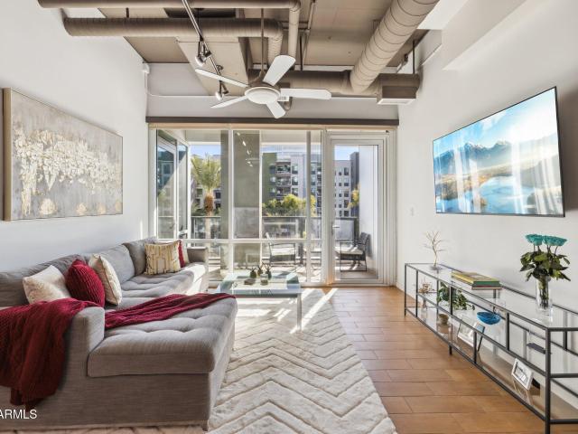 1 e lexington avenue # 302