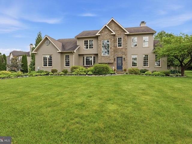 1 E Periwinkle Ln, Newark, DE 19711