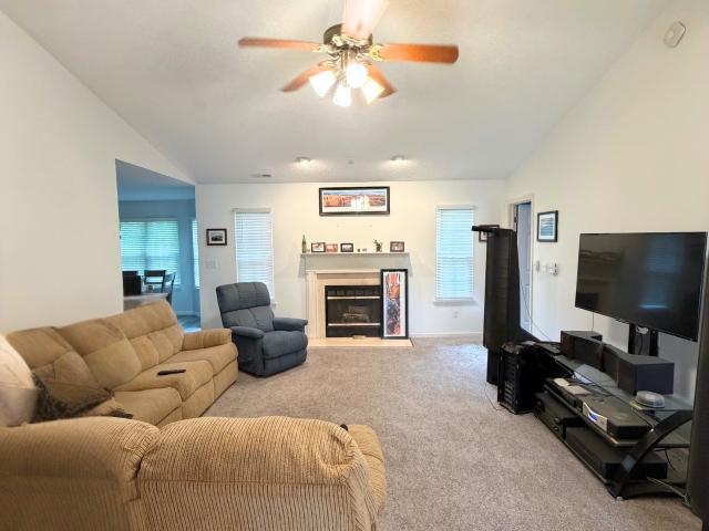 1 E Quail Wood Lane