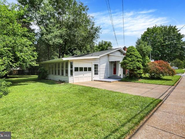 1 E Woodland Drive