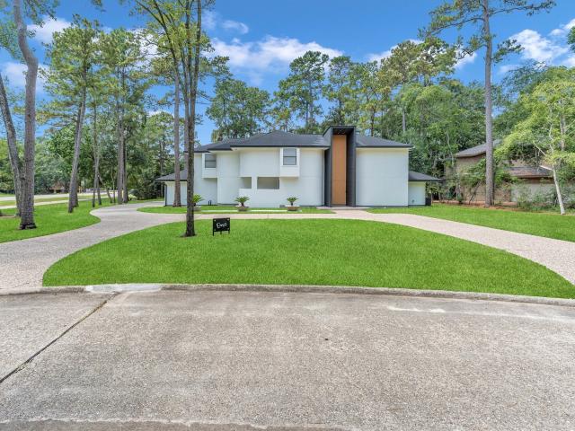 1 E Wedgewood Glen, The Woodlands, TX 77381 | Compass