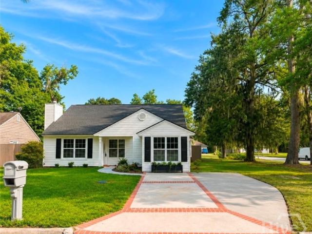 1 E White Hawthorne Drive