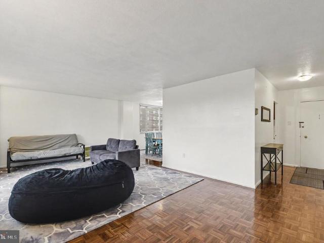 1 E University Parkway E # 602