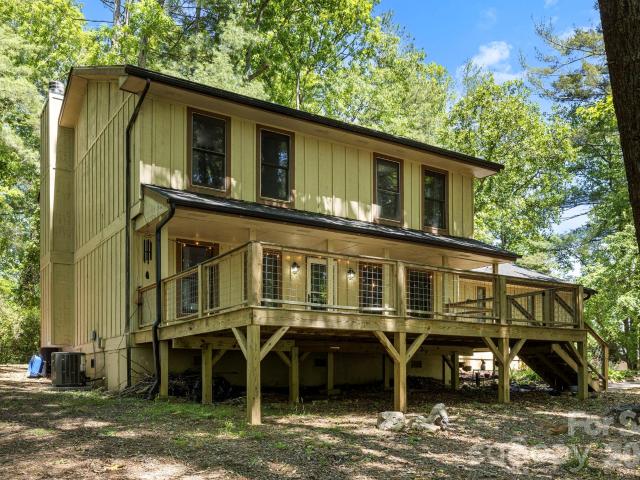 1 Eastway Court