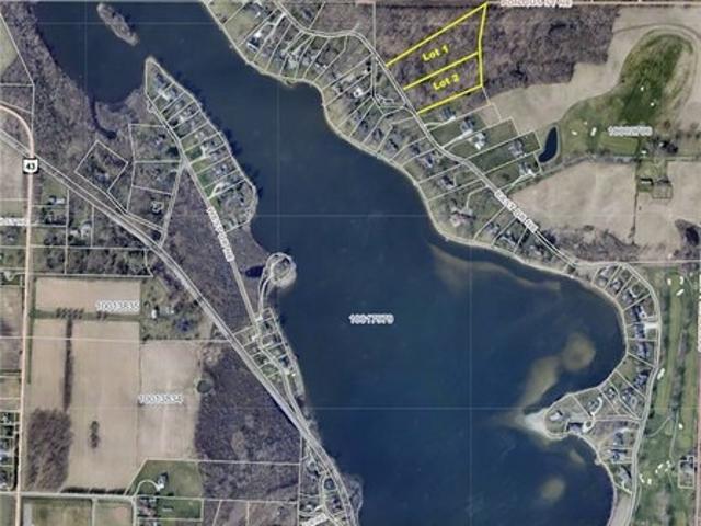 1 East Dr NE Unit 1, Hartville, OH 44632
