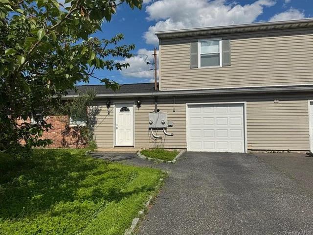 1 Eisenhower Rd, Centereach, NY 11720