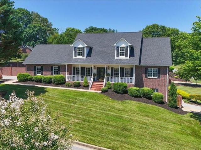 1 Emerald Ct, Johnson City, TN 37604