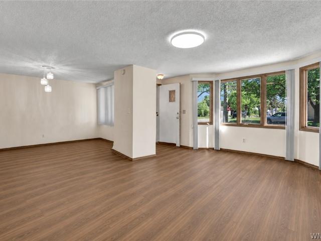 1 Emsworth Avenue