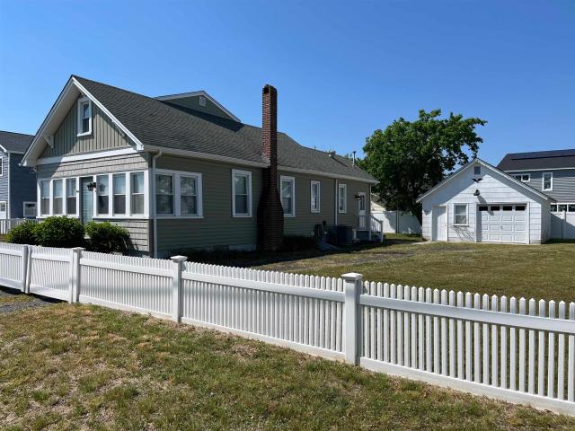 1 Englewood Road