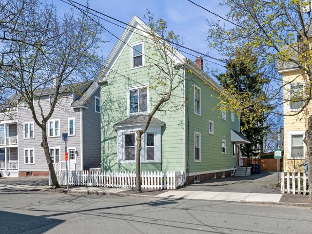 1 English St, Salem, MA 01970 | MLS #73501