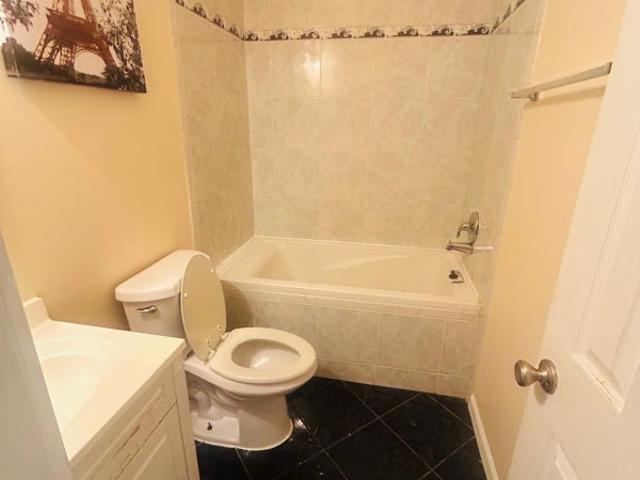 1 furnished bedroom in Basement with own entrance